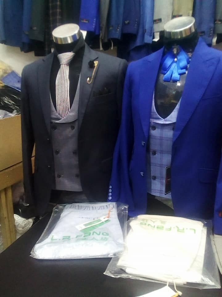 UNIQUE SUITS - SAVEMARI