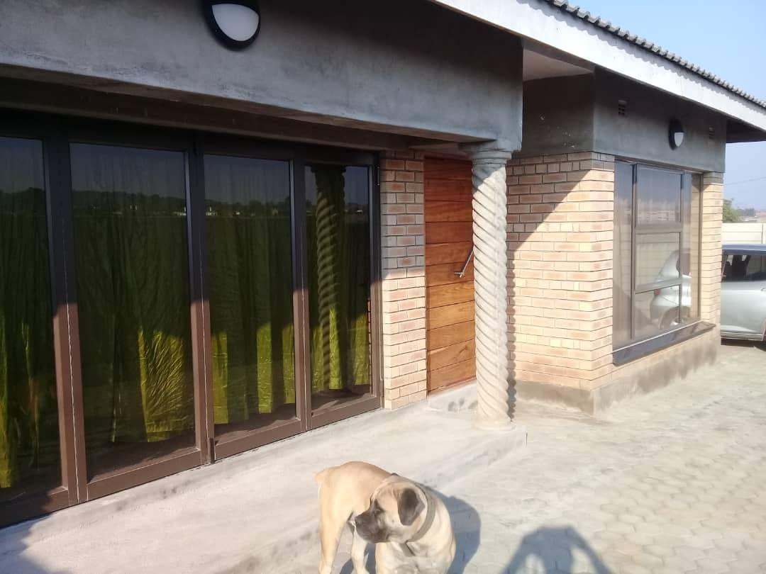 Madokero Estate 4 Bedrooms House For Sale - SAVEMARI
