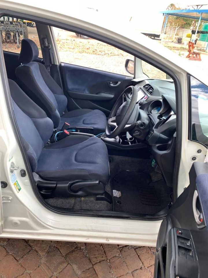 Honda Fit New Shape Clean Car For Sale - SAVEMARI