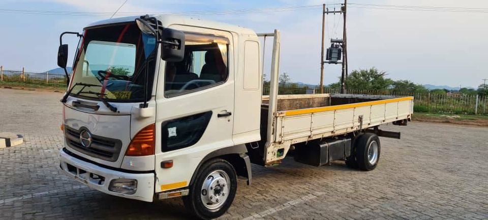 Recent Hino Ranger 5 Tonne Truck For Sale - SAVEMARI