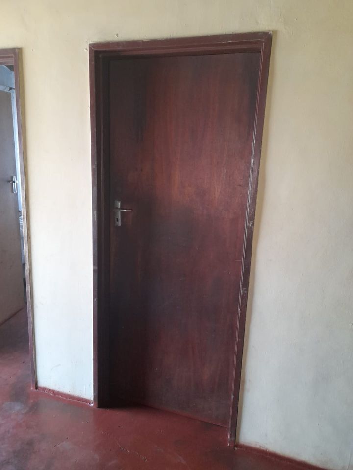 Glen View 8 Roomed House For Sale! - SAVEMARI