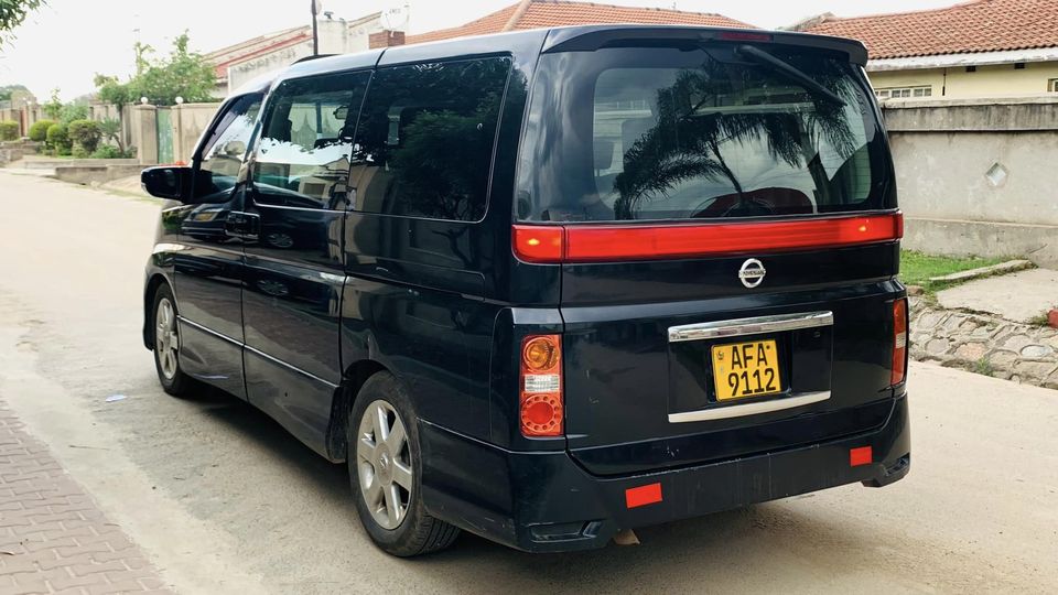 Nissan Elegrand New Shape Auto Petrol MPV Family Car For Sale - SAVEMARI