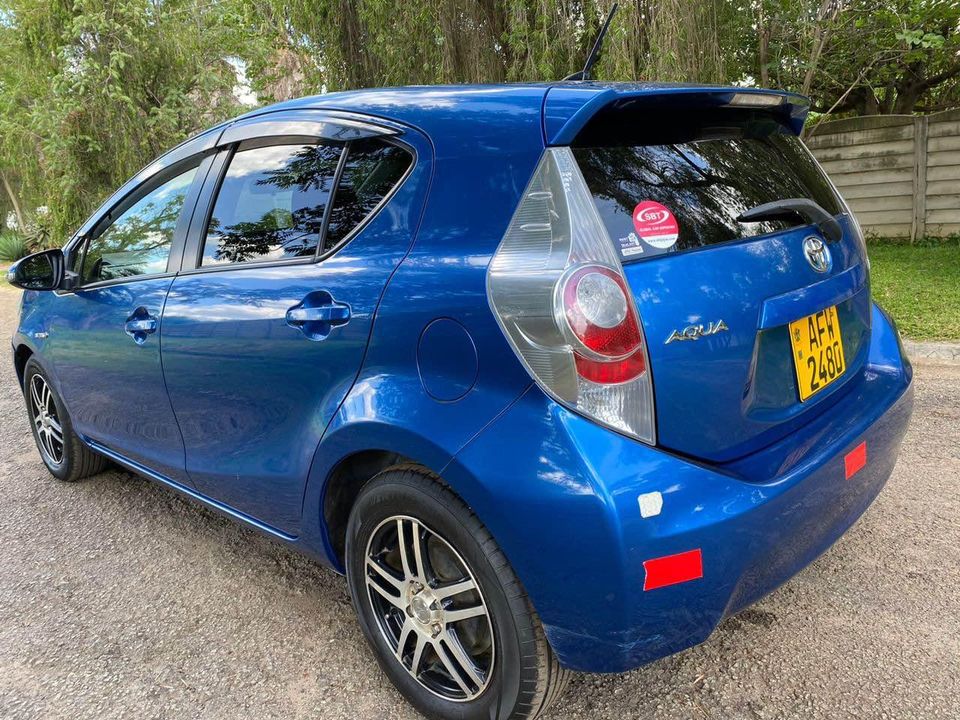 Toyota Hybrids Aqua Clean Car For Sale - SAVEMARI