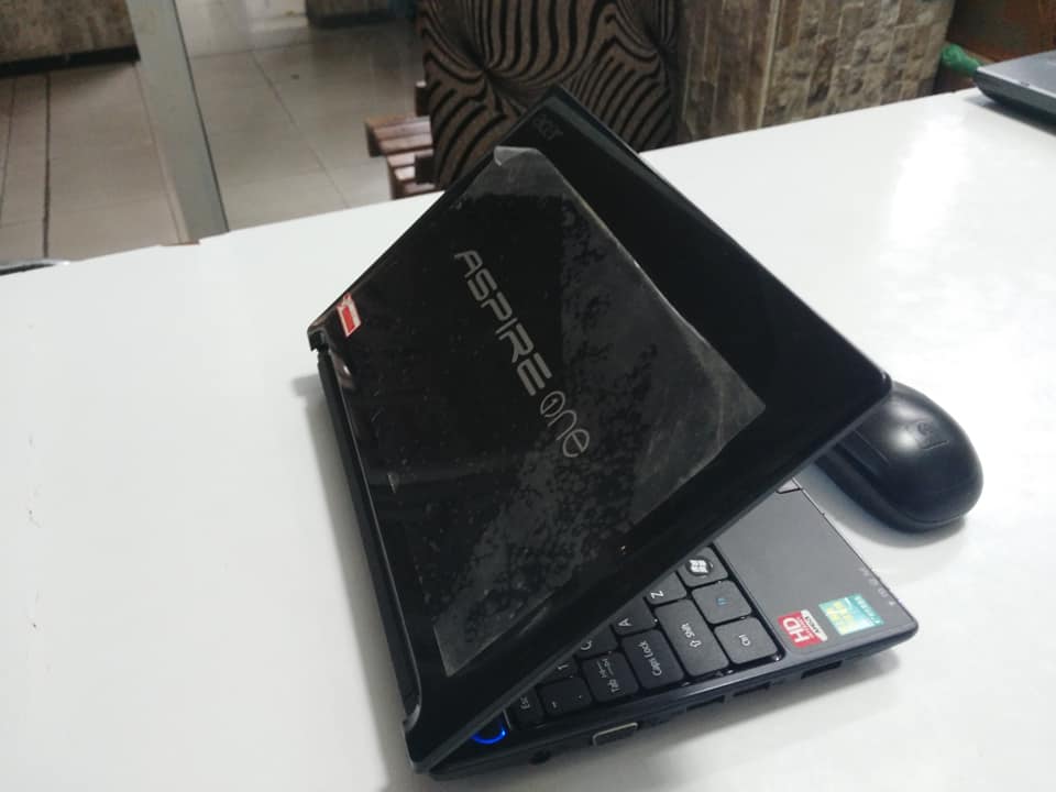 Acer Aspire One Model Mini Laptop For Sale - SAVEMARI