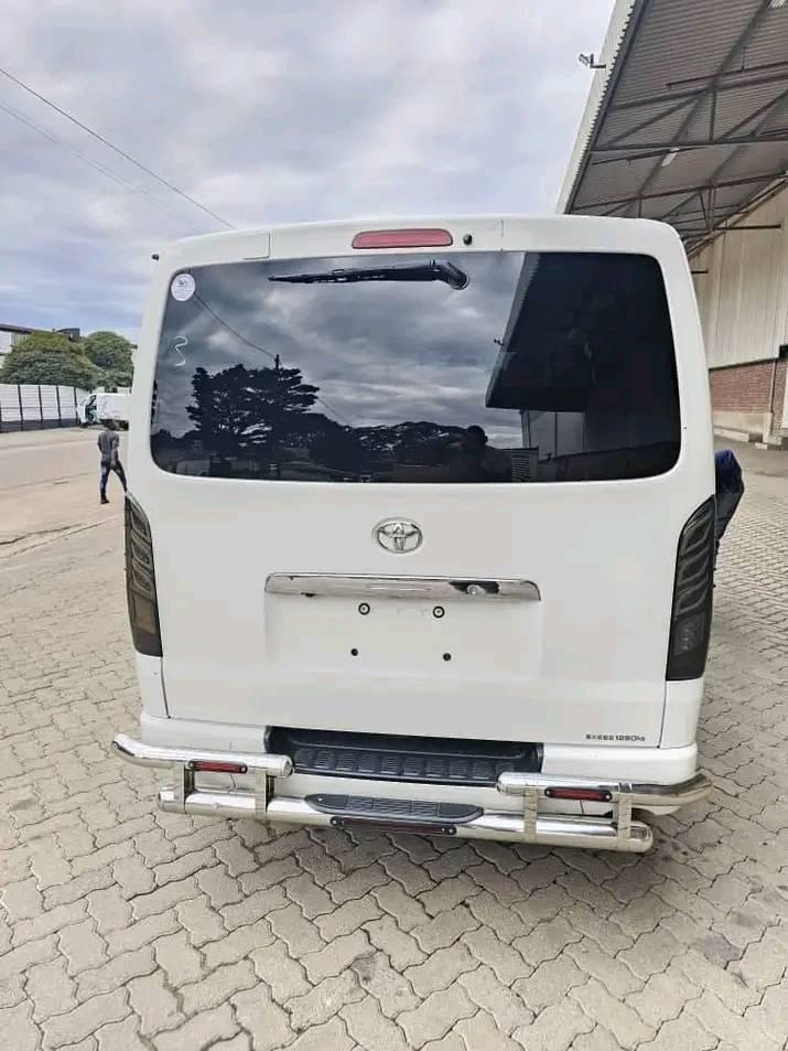 Toyota Quantum 2015 Model Clean Bin Bus Combi For Sale - SAVEMARI