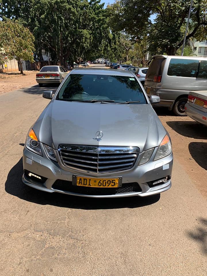 Mercedes Benz E350 2012 Model Clean Executive Car For Sale - SAVEMARI